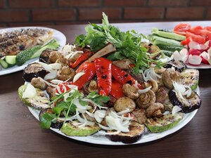 Mangal-park (Лісова вулиця No:2), restoran  Brovary'den