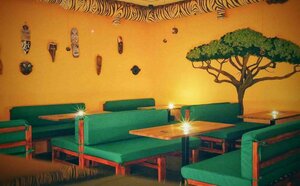 Zebra Lounge (Mykhailivska Street No:22Б), kafe  Kiev'den