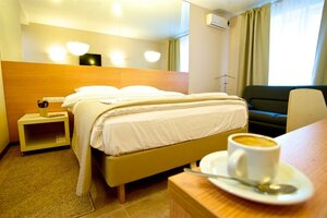 Welcome (Lva Tolstogo Street No:3, Samara), otel  Samara'dan