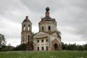 Ortodoks kiliseleri Tserkov Troitsy Zhivonachalnoy v Savinskom, Yaroslavskaya oblastı, foto