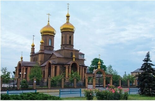 Ortodoks kiliseleri Svyato-Pokrovsky sobor, Yenakievo, foto