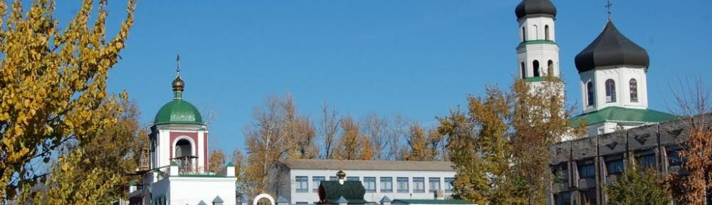 Manastır Svyato-Ilinsky muzhskoy monastyr, Kremennaya, foto