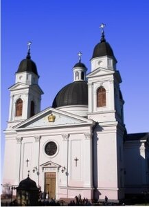 Zheno-Mironositsky zhensky monastyr Leorda (Chernivetskyi raion, selo Verkhni Petrivtsi), manastır  Çernivtsi'den