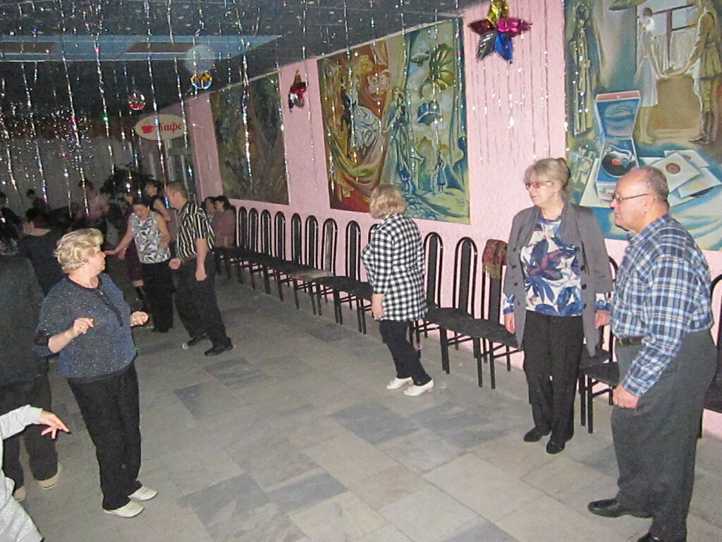 Gece kulüpleri Танцевальный зал, Vologodskaya oblastı, foto