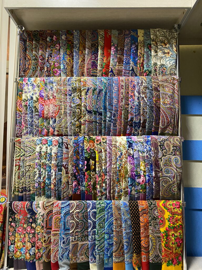 Tuhafiyeler Pavlovo Posad Shawls, Saint‑Petersburg, foto