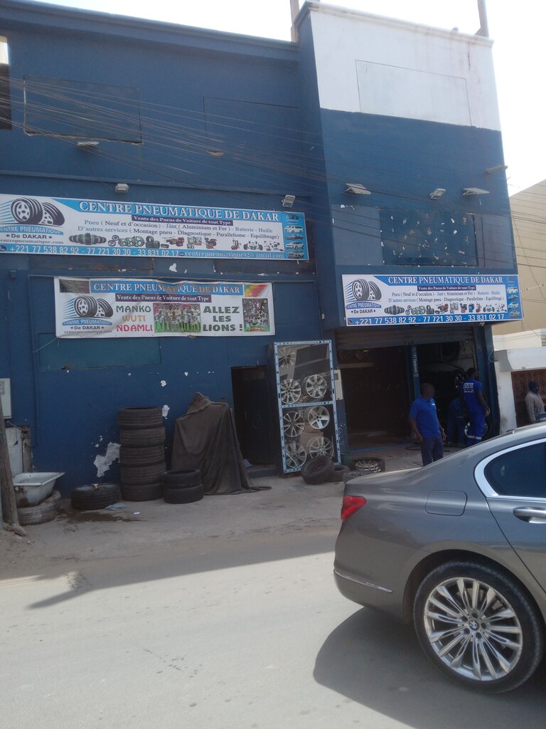 Mini-market Centre Pneumatique, Dakar, foto