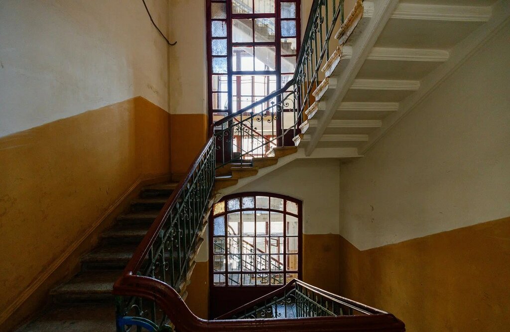 Turistik yerler Лабиринт Эшера, Saint‑Petersburg, foto