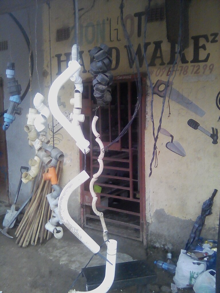 Yapı mağazası Tuyate Hardware Electrical Supply, Lusaka, foto