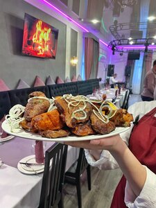 Ochag (ulitsa Zhukovskogo No:17А), kafe  Luhovitsy'den