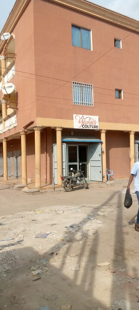Terziler Yannis Couture, Brazzaville, foto