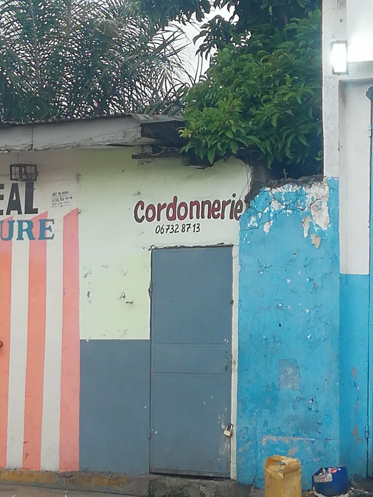 Ayakkabı tamiri Cordonnerie, Brazzaville, foto