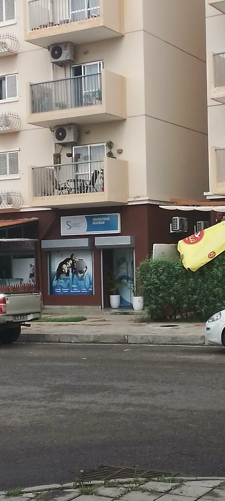 Özel ağız ve diş sağlığı klinikleri ve muayenehaneleri Consultório Dentário, Loanda, foto