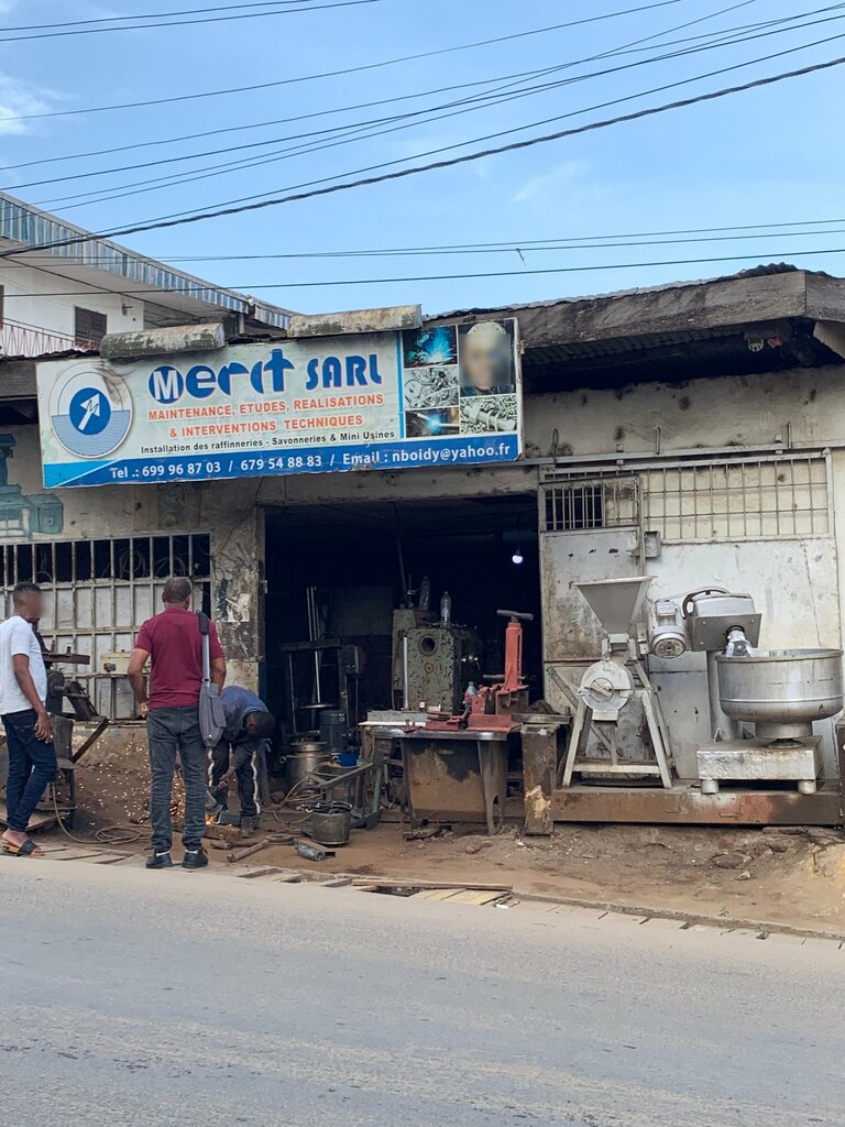 Otomobil servisi Merit Sarl, Douala, foto