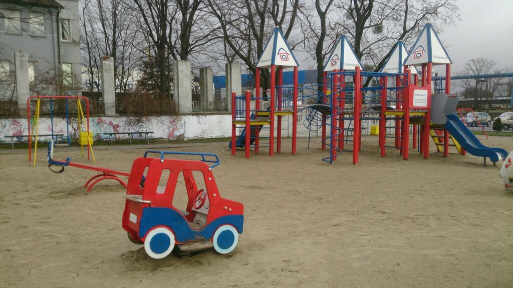 Oyun alanı Детская площадка, Kaliningrad, foto