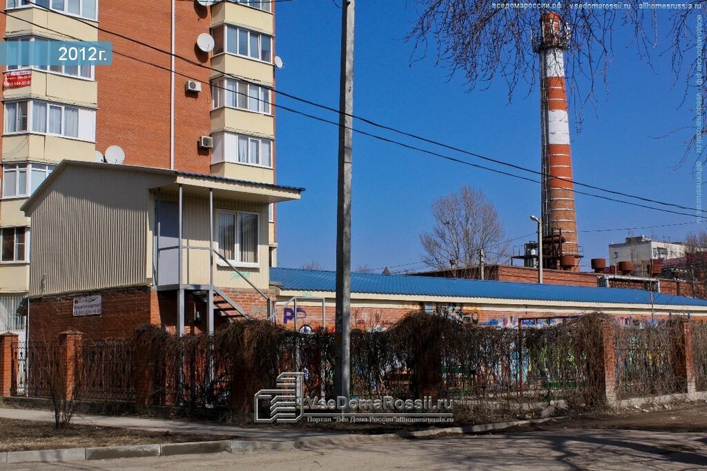 Bina, site yönetimi Vesenny dom, Krasnodar, foto