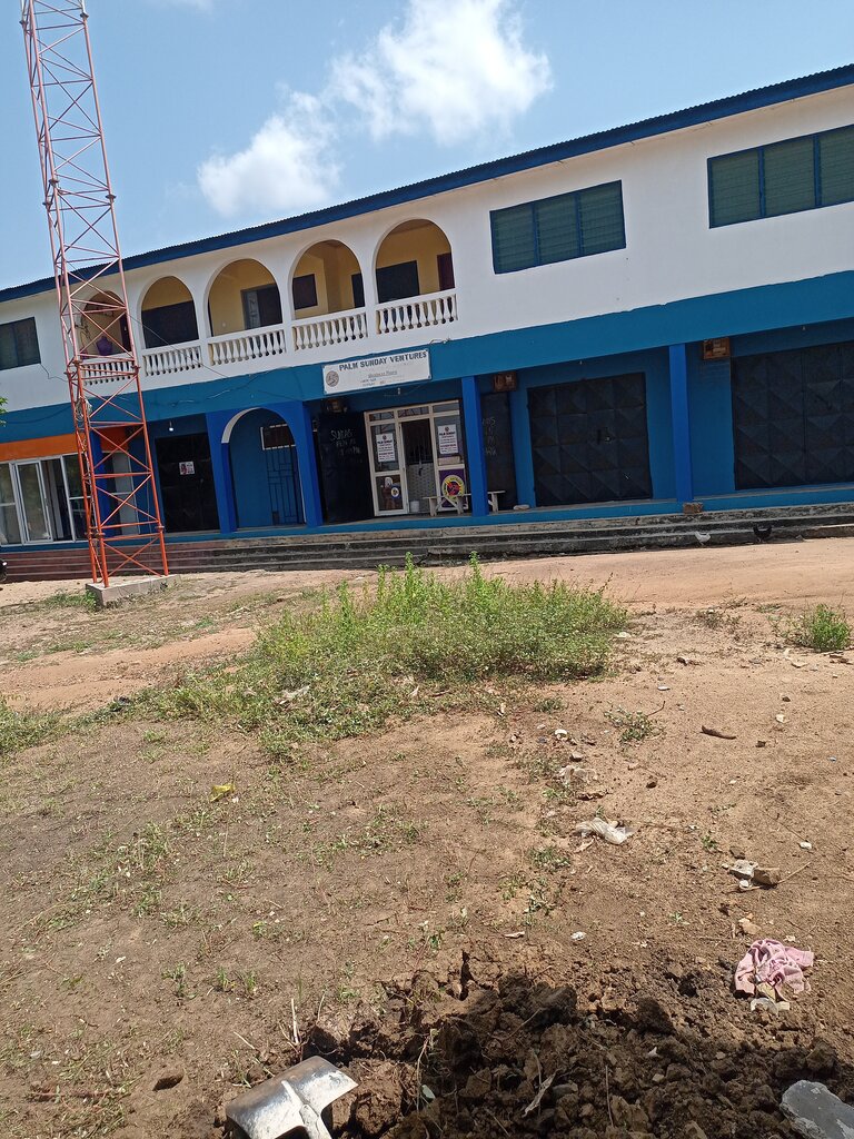 Giyim mağazası Palm Sunday Fashion, Dünya, foto