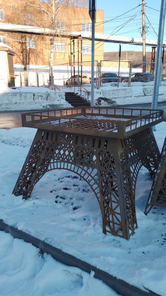 Park, sokak heykeli Копия Эйфелевой башни, Samara, foto