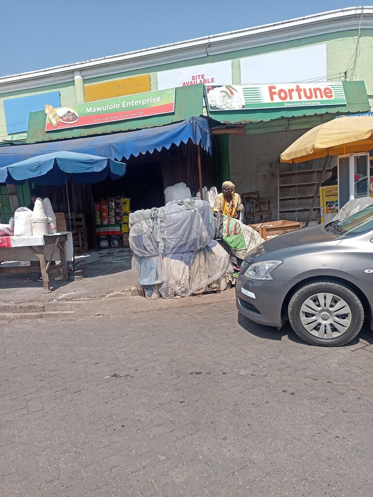 Market Mawulolo enterprise, Akra, foto