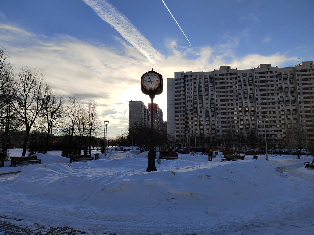 Dekorasyon ve süsleme, onur panosu Уличные часы, Moskova, foto