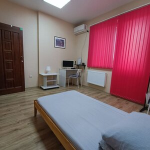 SunRise (ulitsa Fyodora Luzana No:4, Krasnodar), otel  Krasnodar'dan