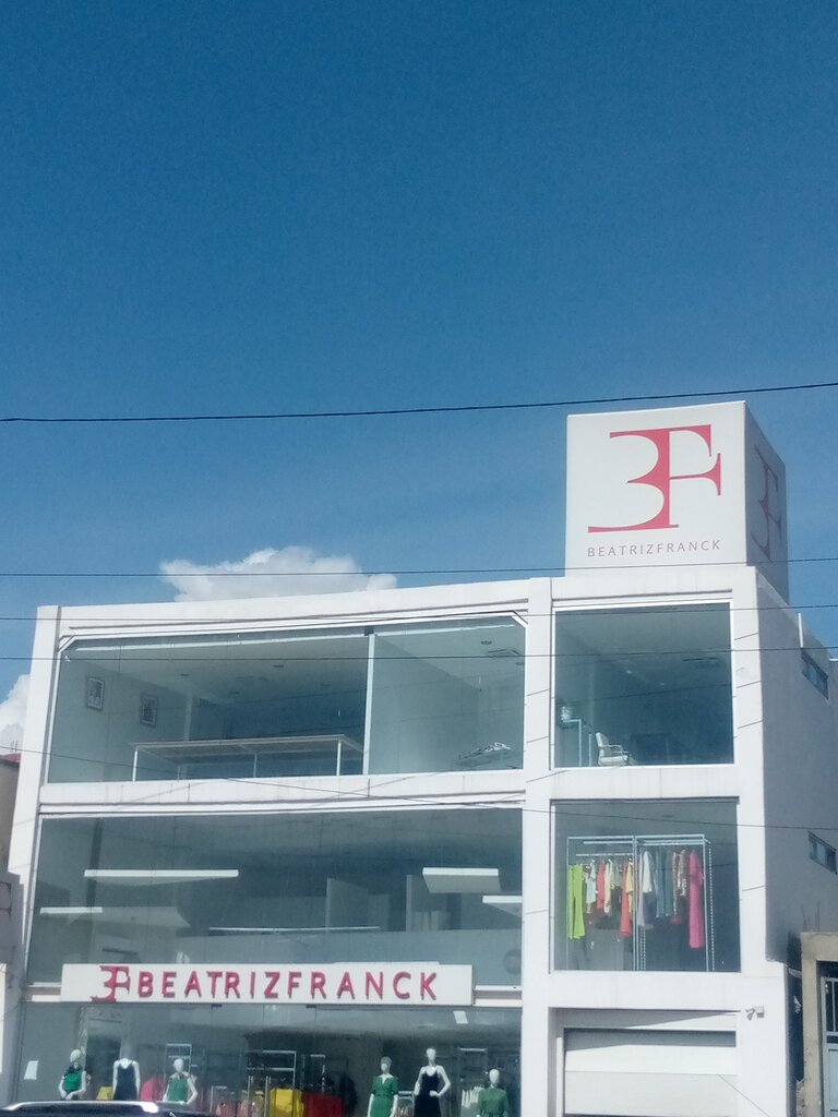 Giyim mağazası Loja Beatriz Frank, Loanda, foto