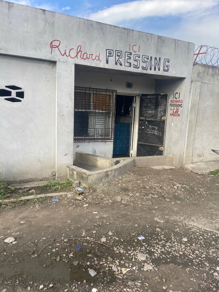 Çamaşırhaneler Richard Pressing, Brazzaville, foto