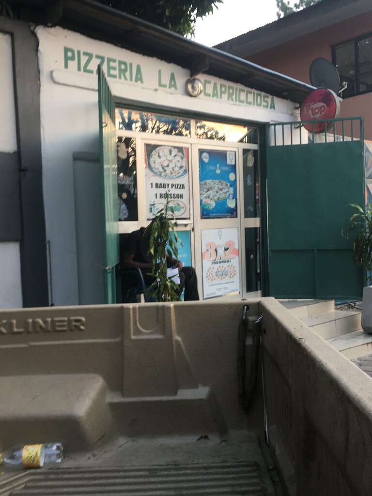 Pizzacılar La Capricciosa, Brazzaville, foto