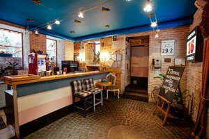 Ресторан 7 Пятниц (Bohdana Khmelnytskoho Street No:29, Shevchenkivskyi District), restoran  Kiev'den