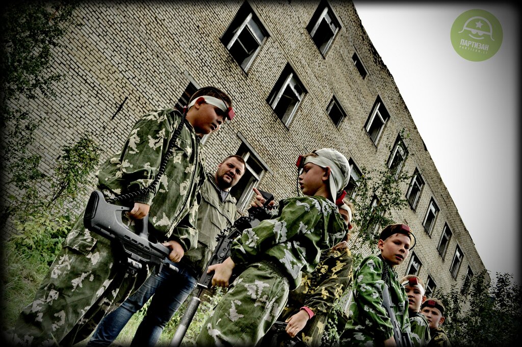 Çocuklar için kutlama organizasyonları Lazertag club Partizan, Kolomna, foto