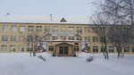Maou Uvatskaya srednyaya obshcheobrazovatelnaya shkola (Oktyabrskaya ulitsa No:51, selo Uvat), ortaokul  Tümen (Tiumenskaya) oblastından