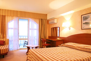 Arkadiya (улица Гагариной No:25/186, посёлок Утёс), otel  Kırım Cumhuriyeti'nden