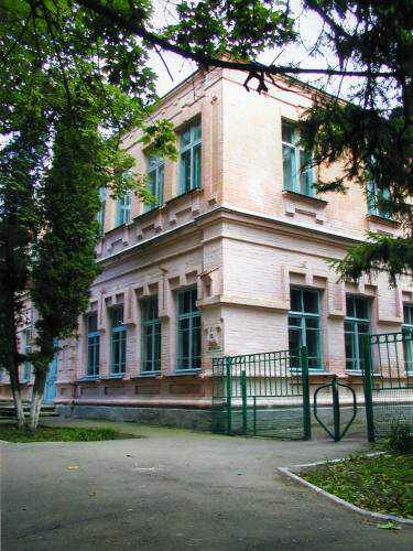 Ortaokul Mbou Novopavlovskaya SOSH № 2, Novopavlovsk, foto