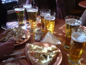 Kafe Vecher (вулиця Нікопольське Шосе No:1Г, Кривий Ріг), kafe  Krivoi Rog'dan