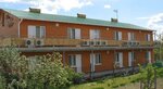 Mini-gostinitsa Zolotoy Bereg (Вокзальная улица No:28, поселок городского типа Затока), otel  Odessa Bölgesi'nden