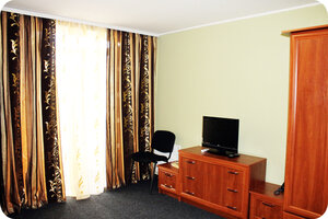 Yavir (provulok Matrosova No:4, Poltava), otel  Poltava'dan