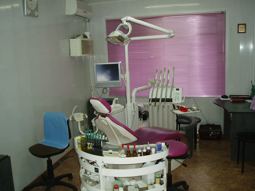 Özel ağız ve diş sağlığı klinikleri ve muayenehaneleri Stomatologichesky kabinet doktora Bondarya, Dimitrov, foto