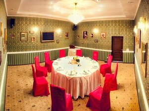 Gradetsky (prospekt Myru No:68), restoran  Chernigov'dan