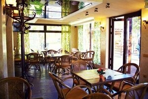 Armeniya (улица 23 Августа No:31), kafe  Harkiv'den
