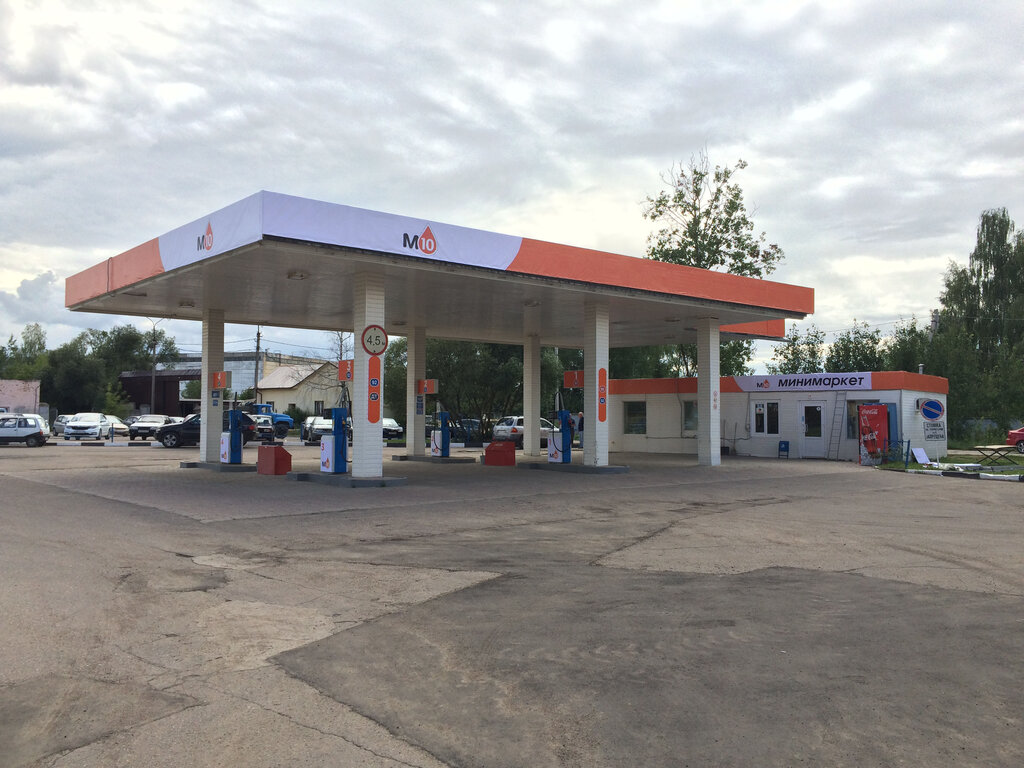 Benzin istasyonu M10-Oil, Smolensk, foto