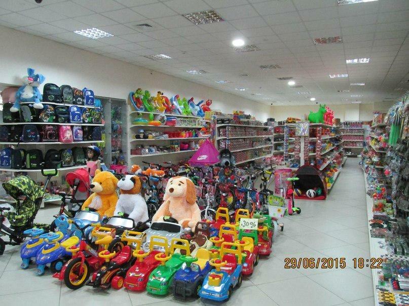 Alışveriş merkezleri Magazin Kotya, Smela, foto