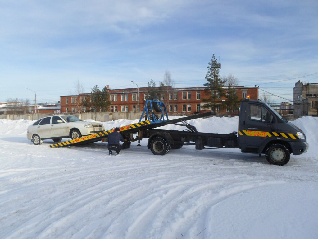 Çekici hizmeti Yediny Tsentr Evakuatsii, Vologda, foto