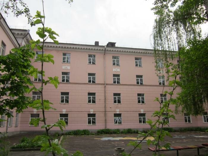 Ortaokul OOSh № 69 s uglublennym izucheniyem fiziki, informatiki, istorii, Krivoi Rog, foto