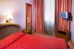 Domus (Yaroslavska Street No:19), otel  Kiev'den