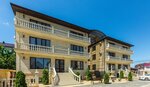 U Luki (Lazurnaya ulitsa No:6, selo Vityazevo), otel  Krasnodarski krayından