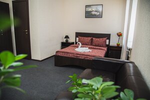 Solo (Obraztsovskaya ulitsa No:87, Syzran), otel  Syzran'dan