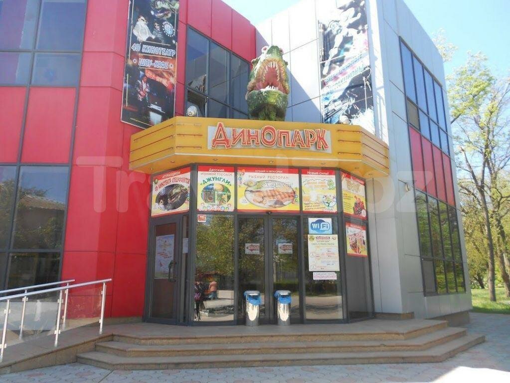 Eğlence merkezleri Dinopark, Yevpatorya, foto
