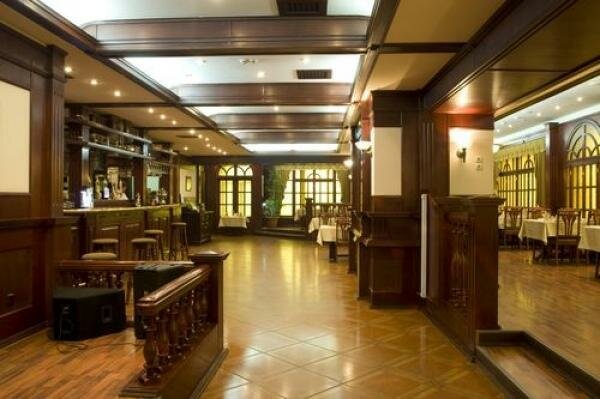 Restoran Tumanny Albion, Omsk, foto