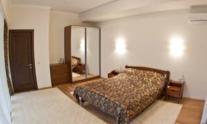 Metalist Hotel, otel (Vysochanska selyshchna hromada, selyshche miskoho typu Vysokyi, Futbolna vulytsia), otel  Harkivska oblastından