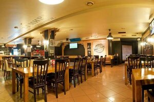 Pub House (Mynaiska vulytsia No:16В), bar  Ujgorod'dan
