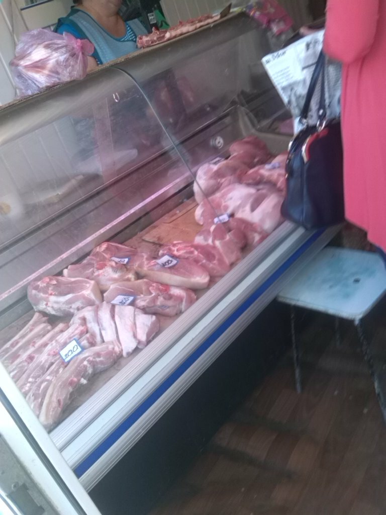 Kanatlı hayvan ürünleri ve yumurta Yaytso i myaso ptitsy, Samara, foto